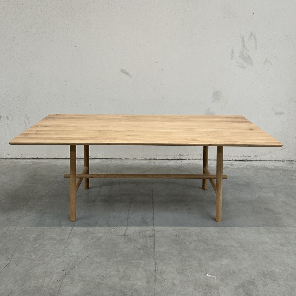 Profile dining table | Re-loved
